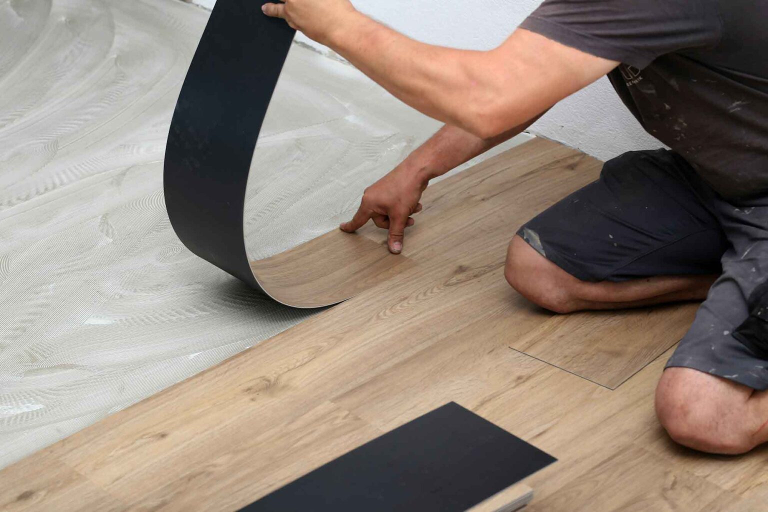 Which Direction to Install Vinyl Plank Flooring? Detailed Guide